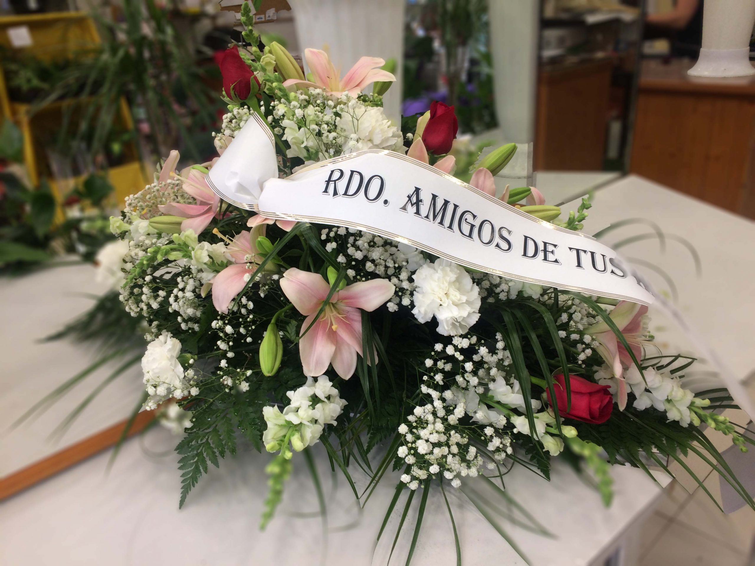 Centro funerario flor variada – Flores Ana Oviedo